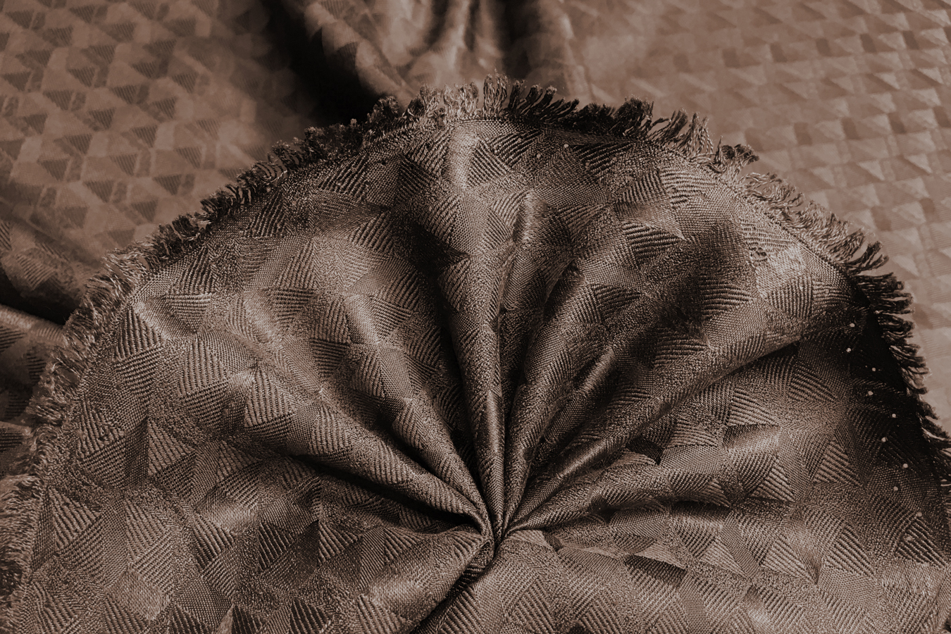 Lining silk - triangle pattern, shades of brown-211/231/1500